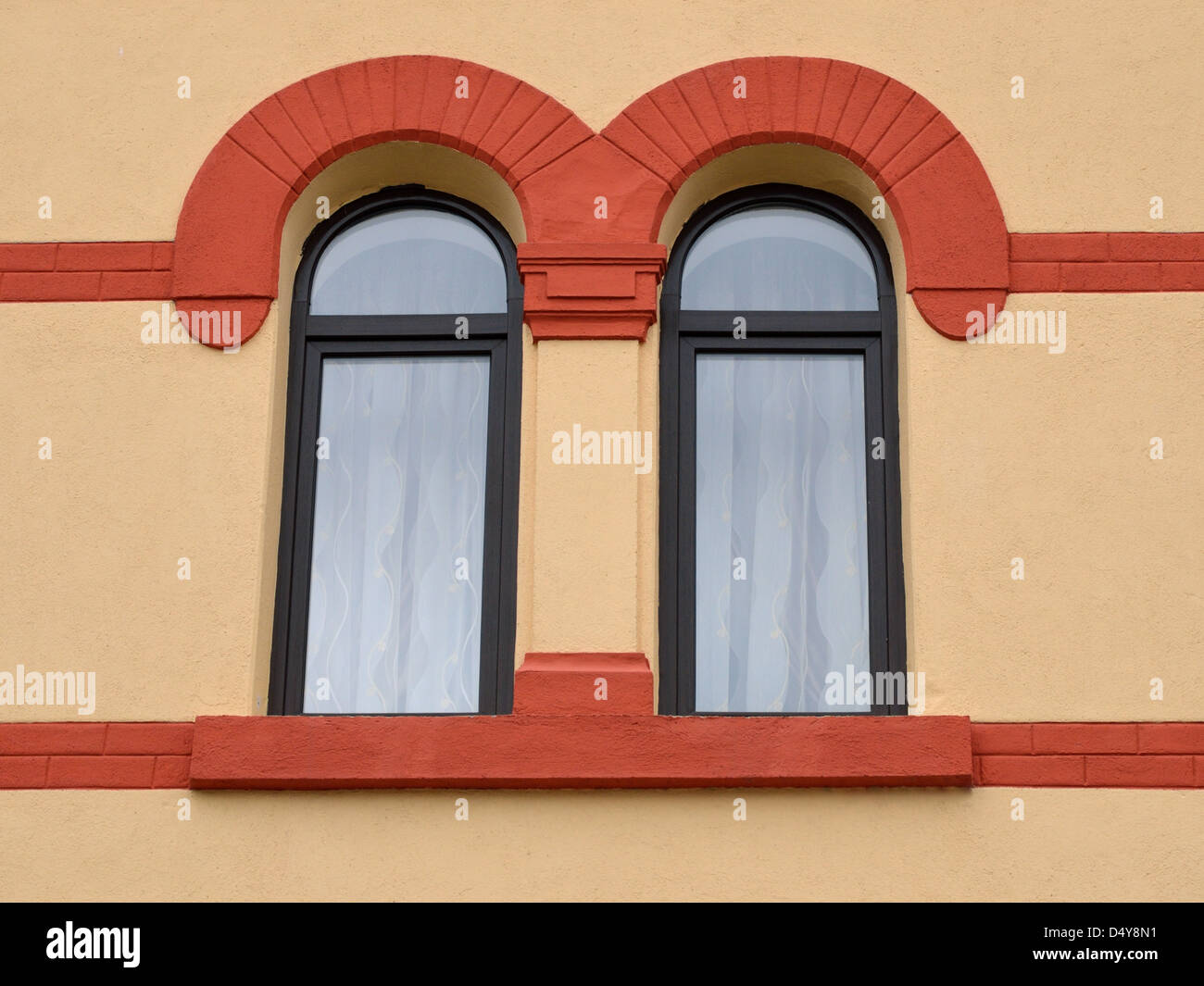 Two yellow red hi-res stock photography and images - Alamy