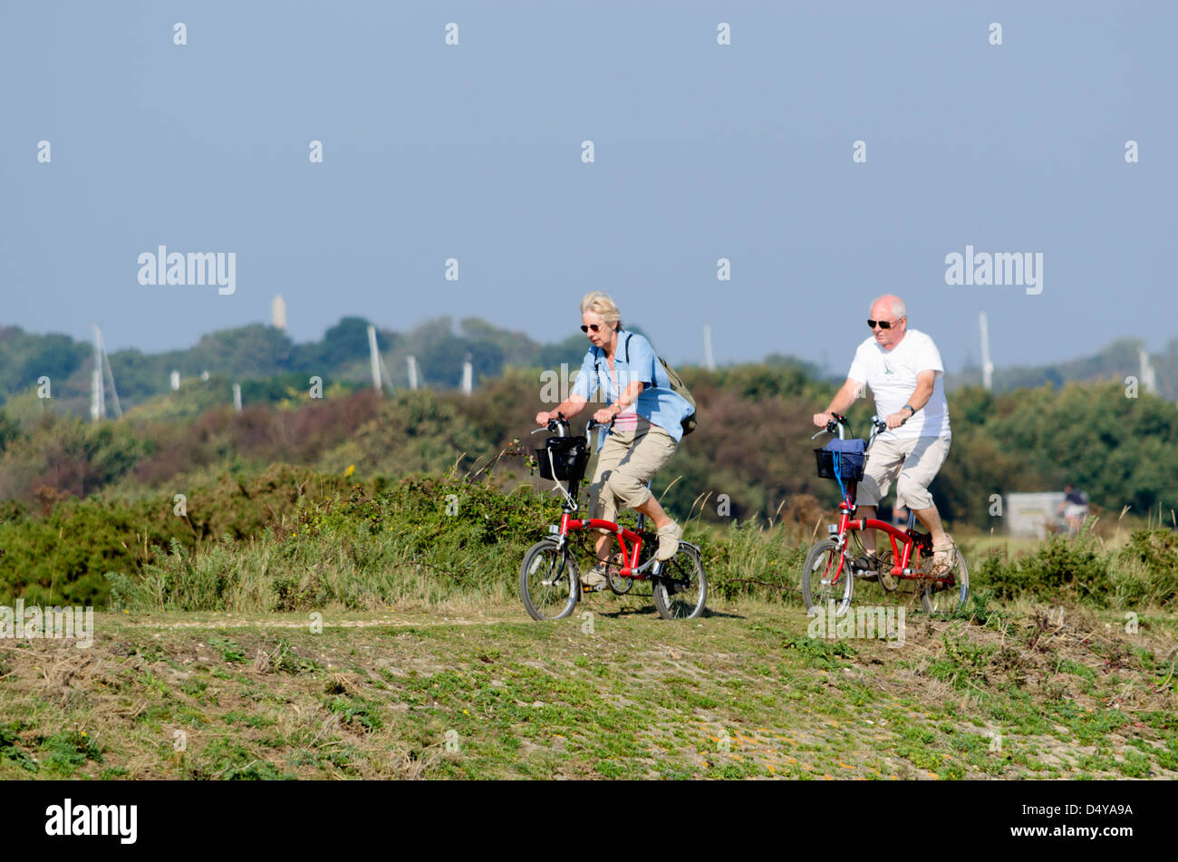 solent way footpath footpaths path paths hiking walking trekking ...