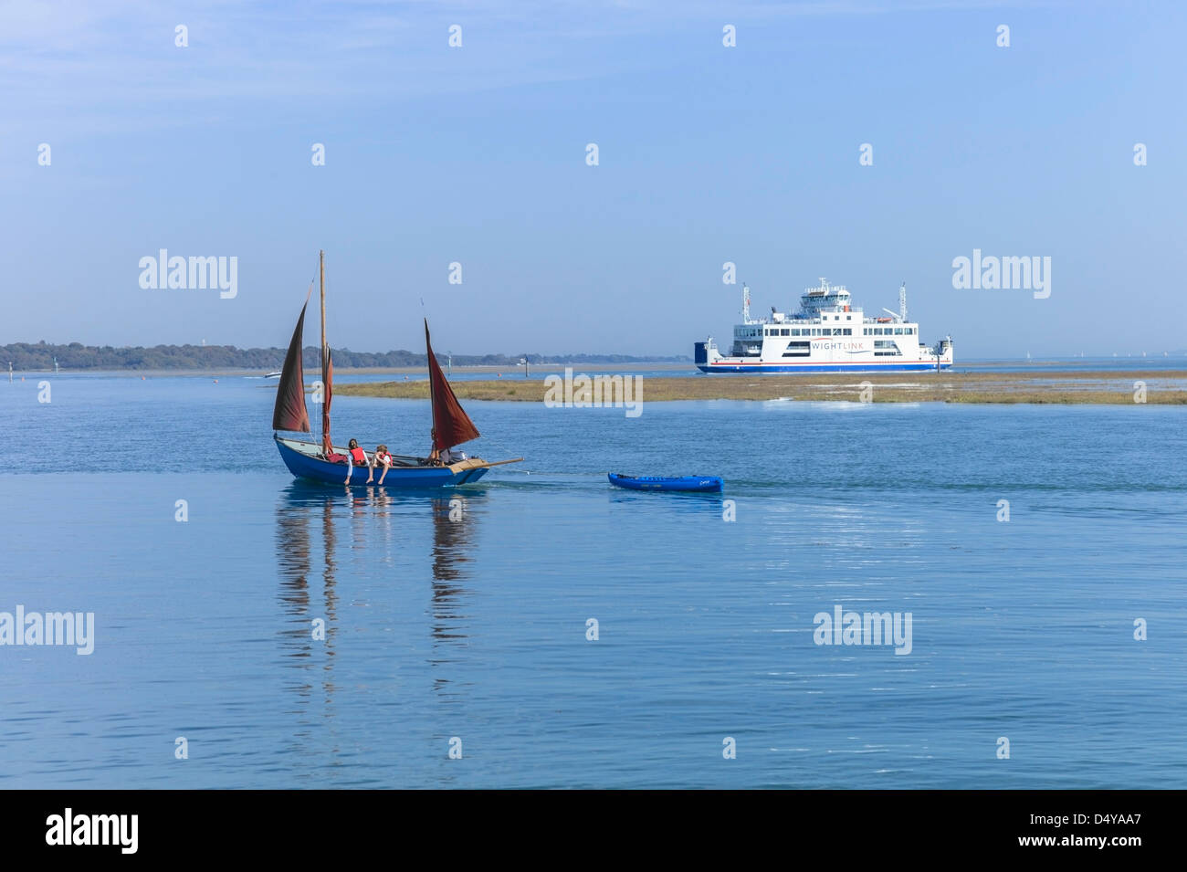 view viewpoint solent way solent way sea ocean long distance coast ...