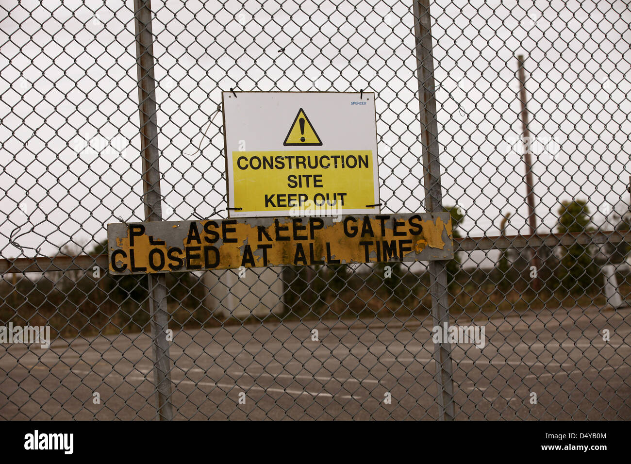 Construction site gates hi-res stock photography and images - Alamy