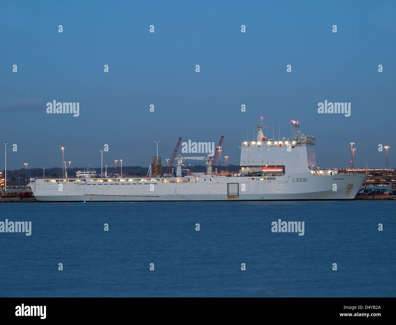 Royal Fleet Auxiliary landing ship Mounts Bay berthed in Southampton ...