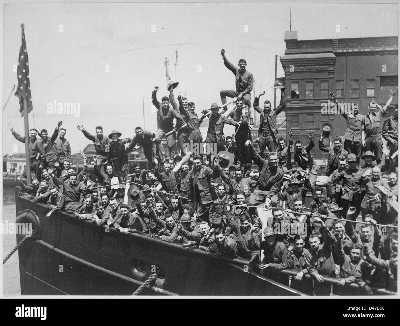 Beginning war world one newspaper hi-res stock photography and images ...