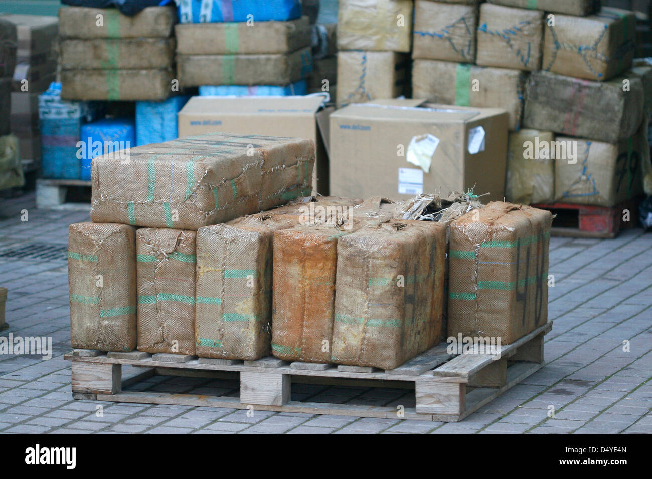 Stack packages hi-res stock photography and images - Alamy