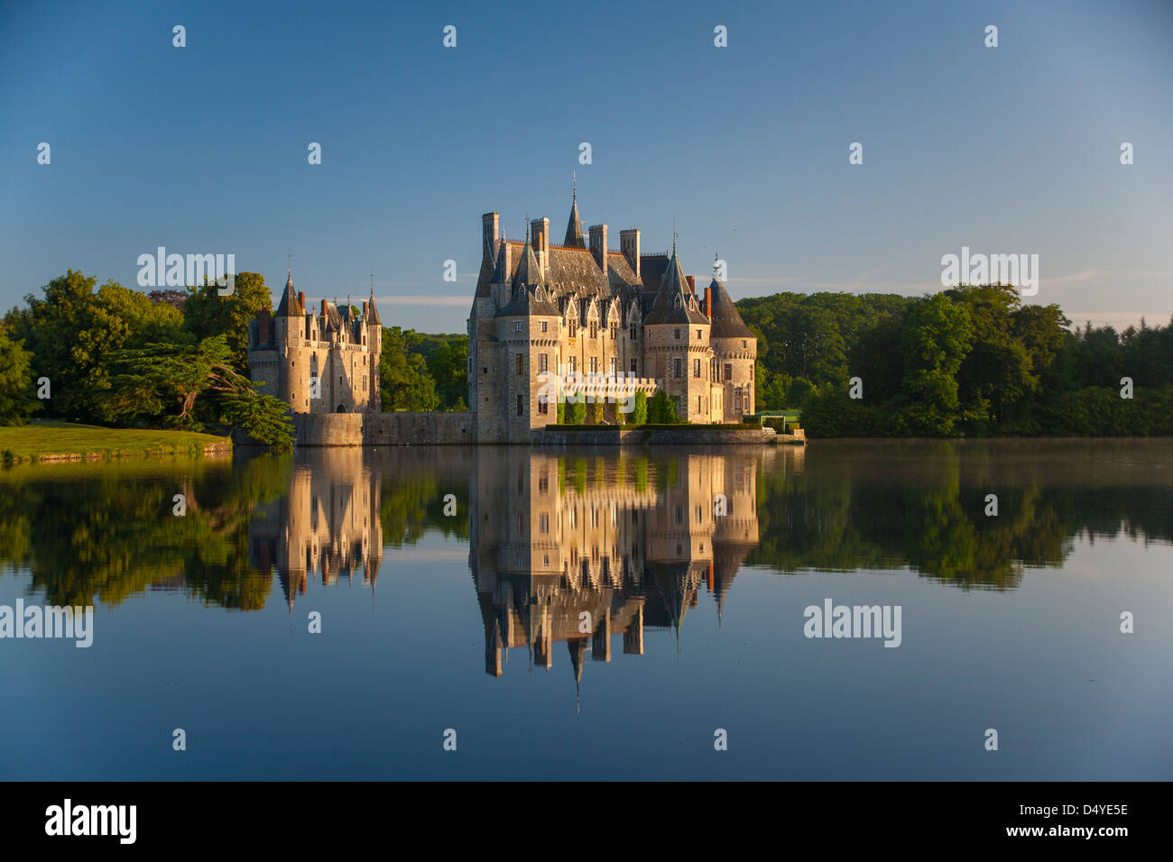 Chateau de la bretesche hi-res stock photography and images - Alamy