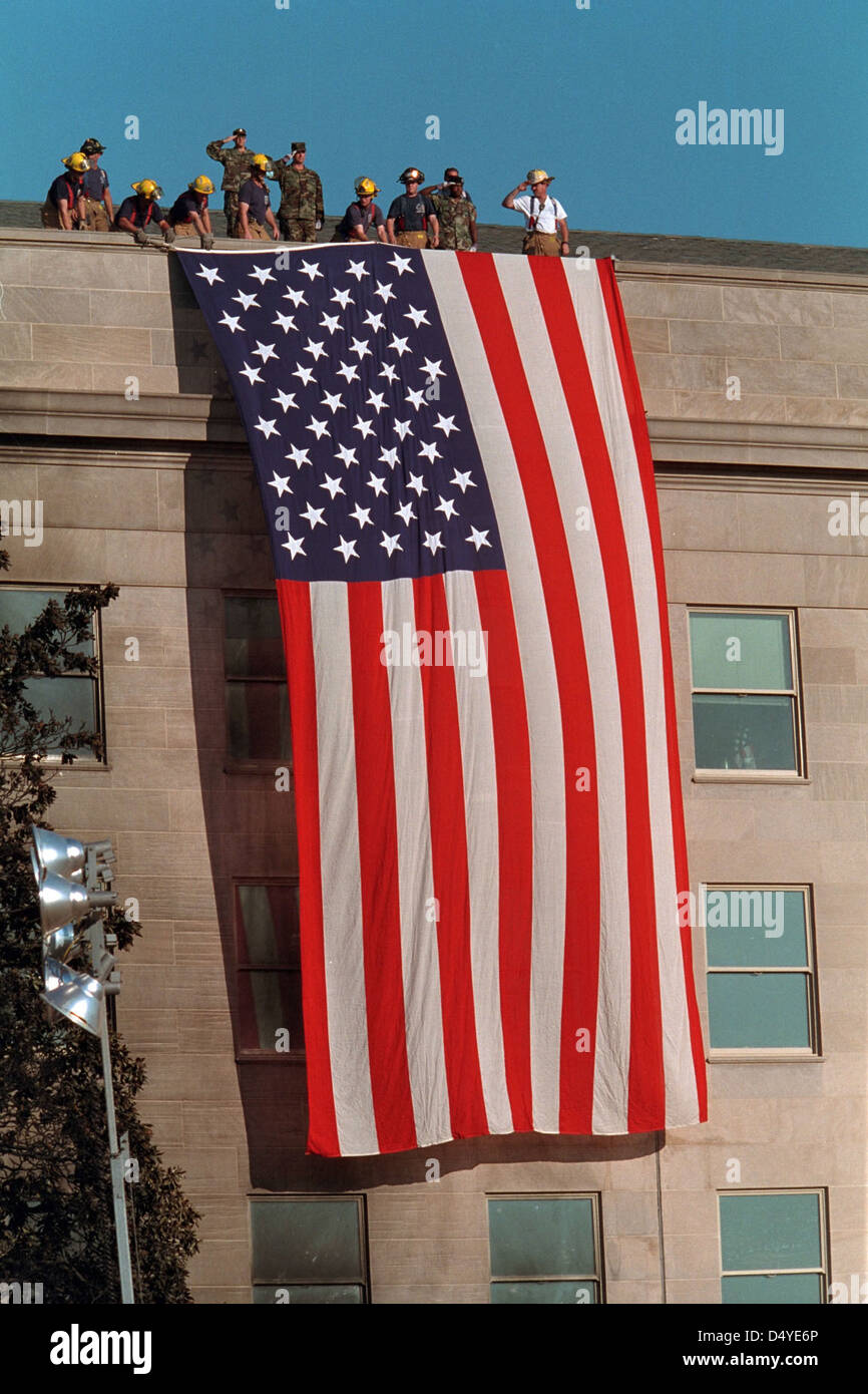 Wartime flag raising hi-res stock photography and images - Alamy