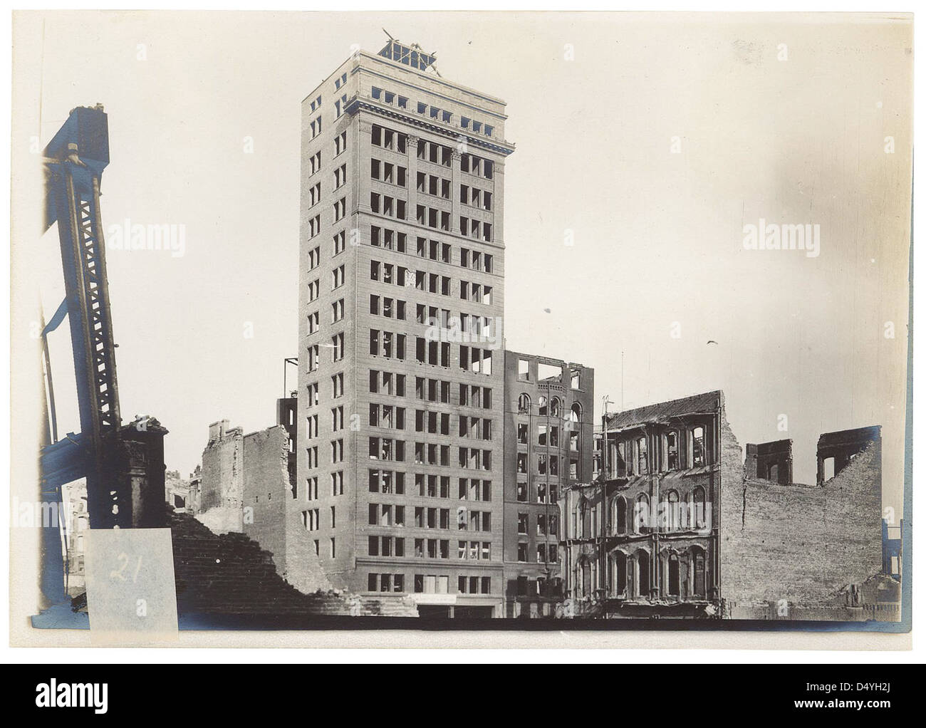 San francisco chronicle building hi-res stock photography and images ...