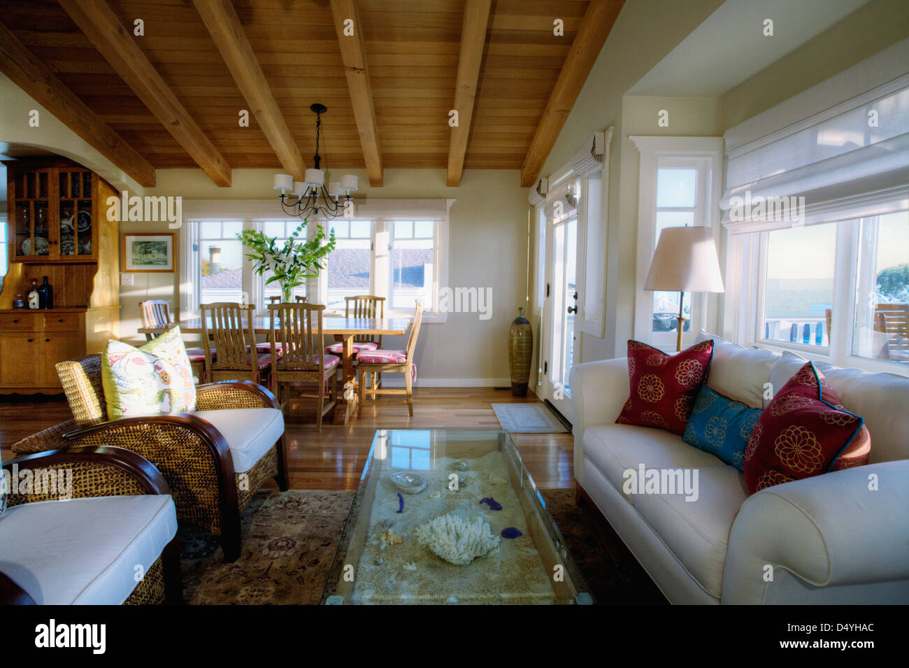 Traditional ceiling hi-res stock photography and images - Alamy