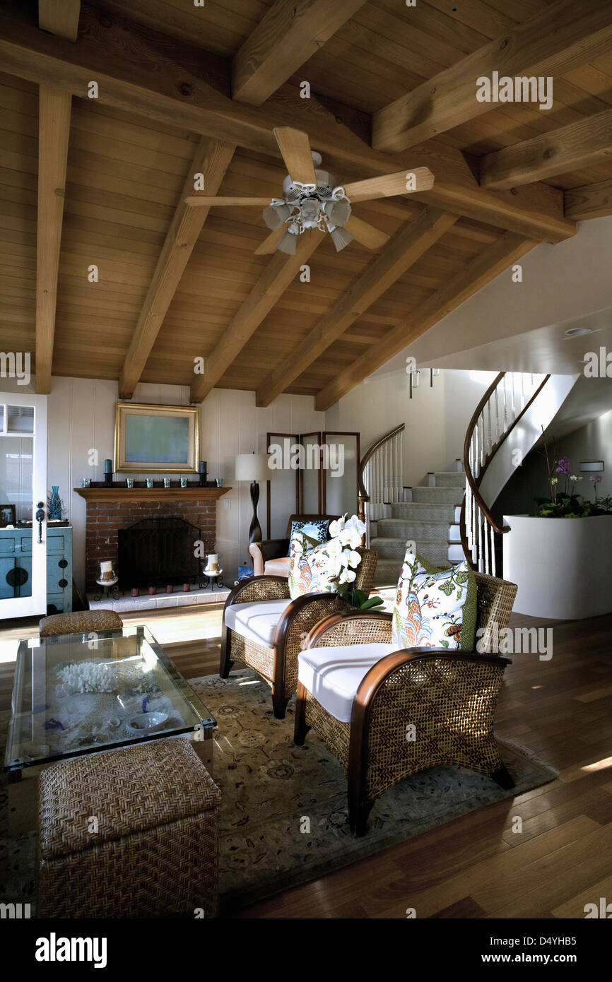 Traditional ceiling hi-res stock photography and images - Alamy