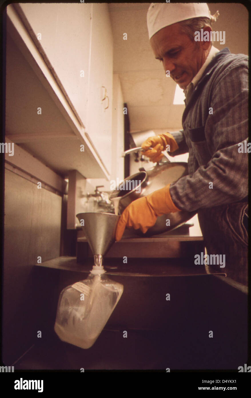 1970s science lab hi-res stock photography and images - Alamy