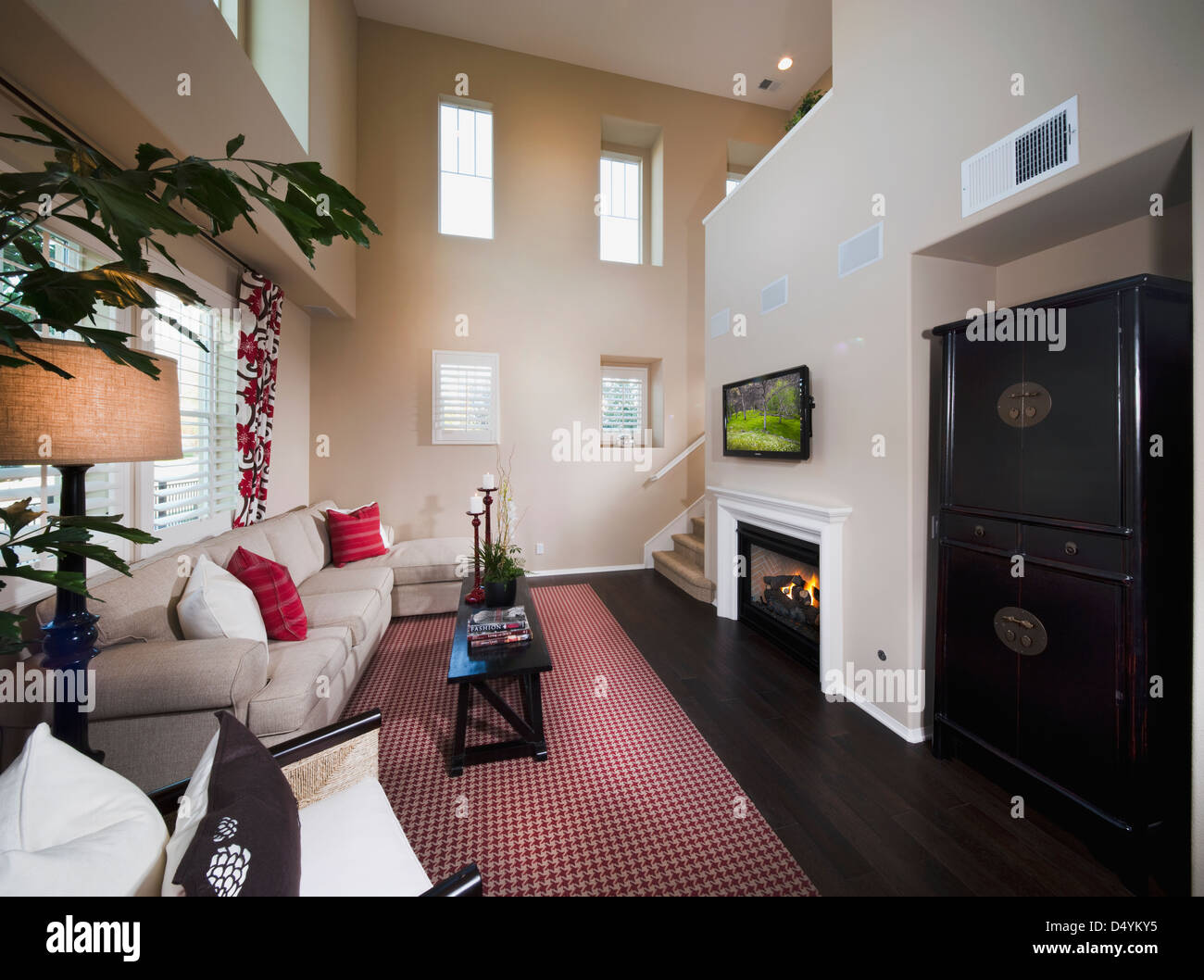 Red accents hi-res stock photography and images - Alamy