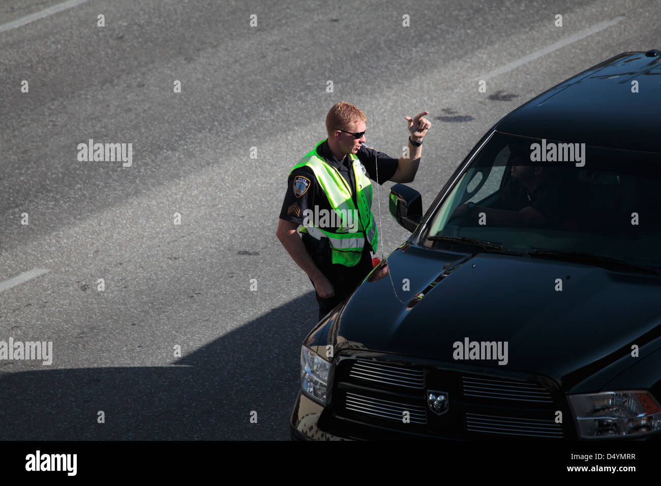 Police officer giving directions Stock Photo - Alamy Police officer giving directions Stock Photo - Alamy