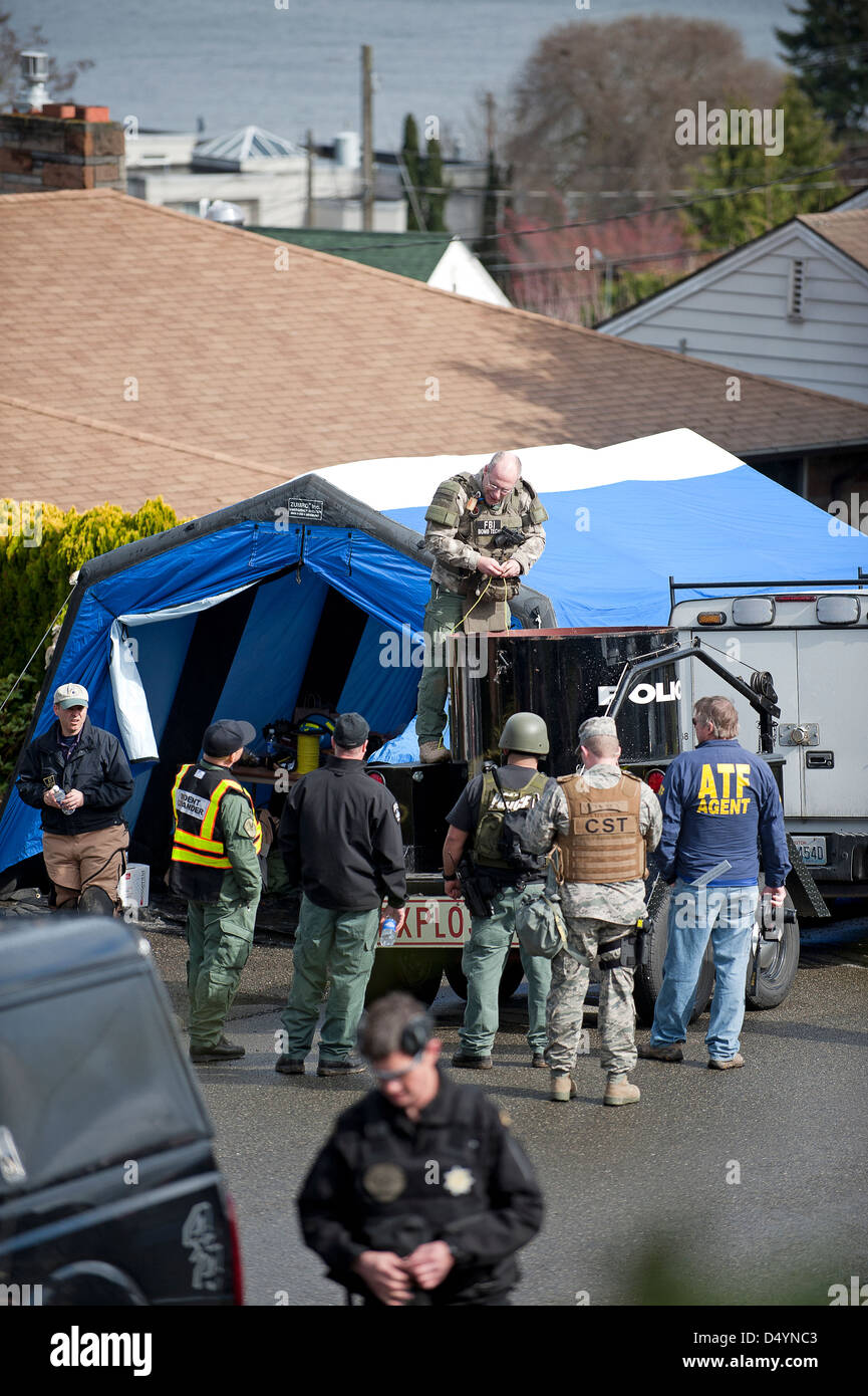 Fbi bomb technician hi-res stock photography and images - Alamy