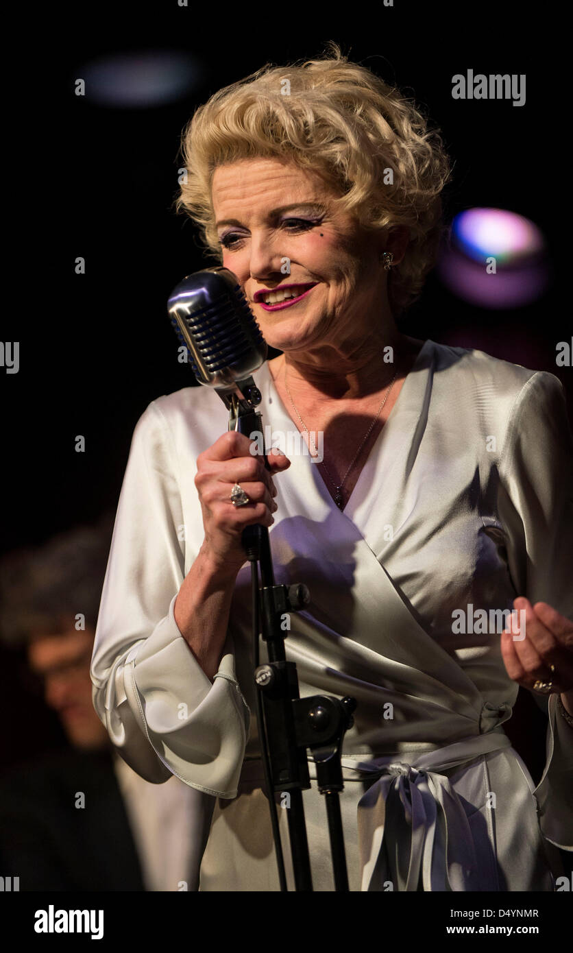 Alison fraser hi-res stock photography and images - Alamy