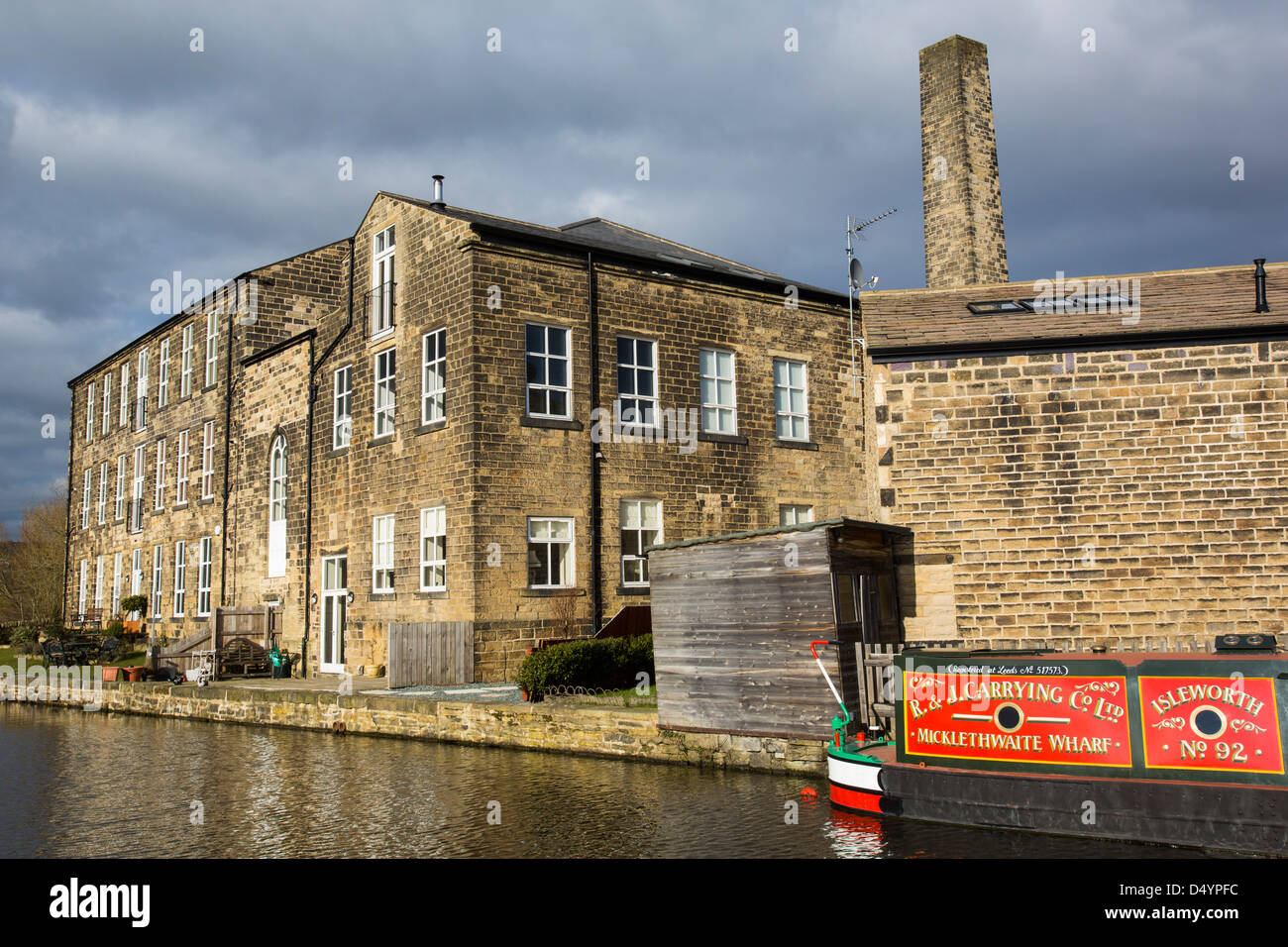 Bingley mill hi-res stock photography and images - Alamy