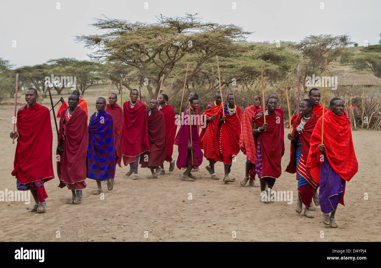 Masai men hi-res stock photography and images - Alamy