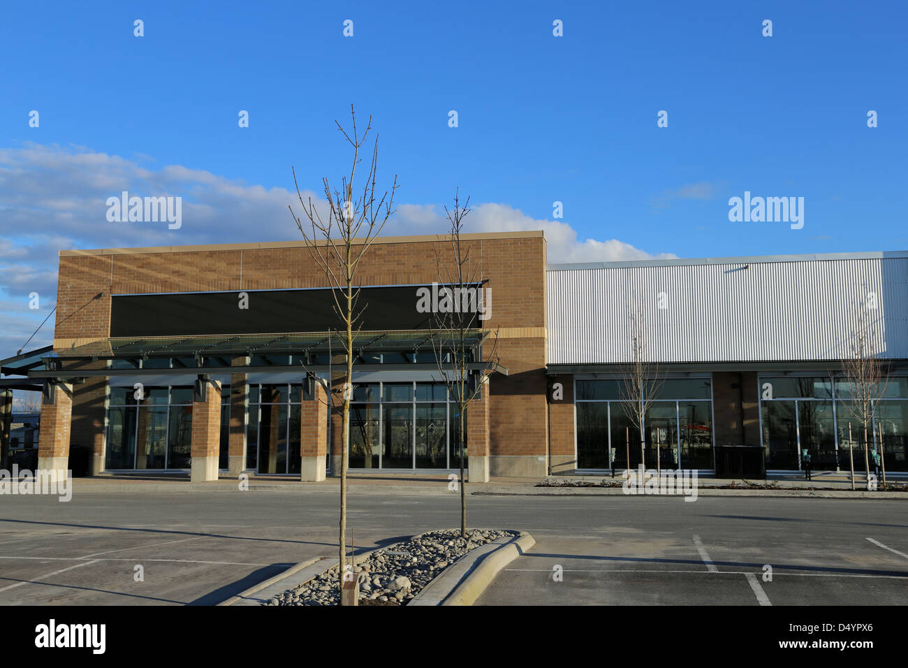 New Commercial Building Stock Photo - Alamy