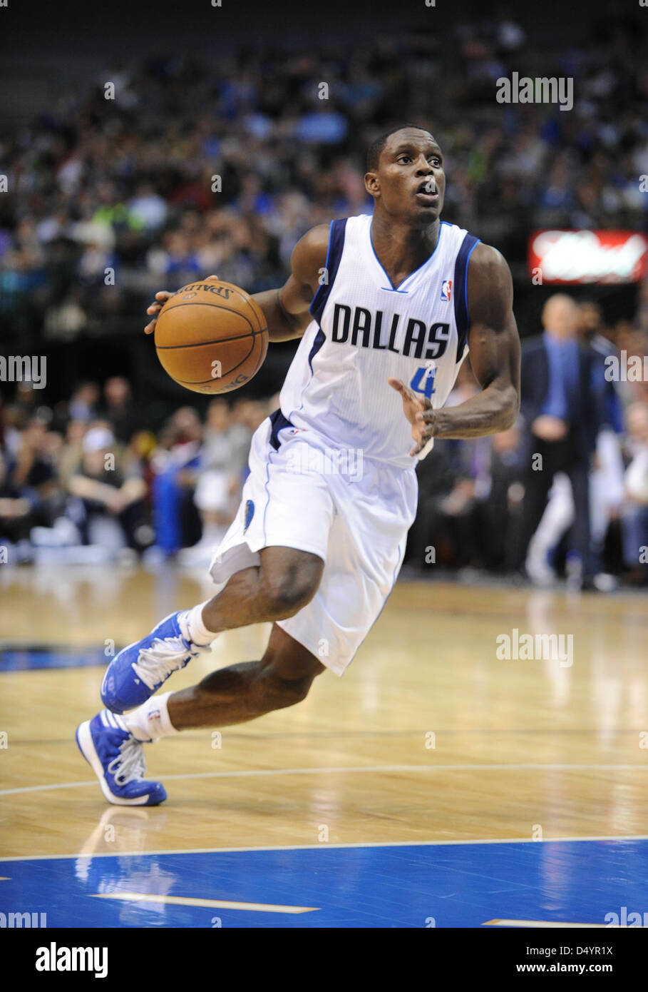 Mavericks nets basketball hi-res stock photography and images - Alamy