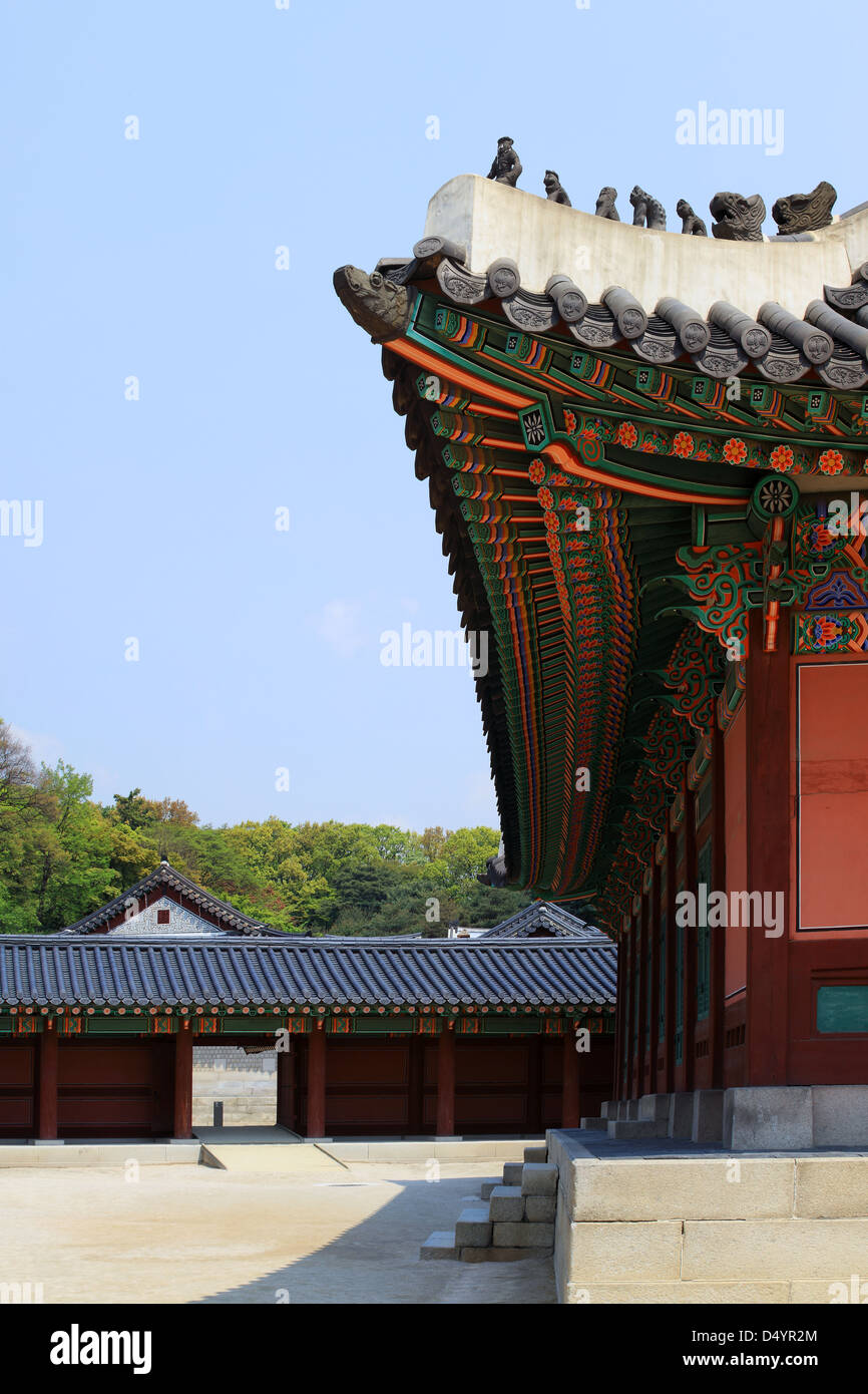 Entrance to changdeokgung hi-res stock photography and images - Alamy