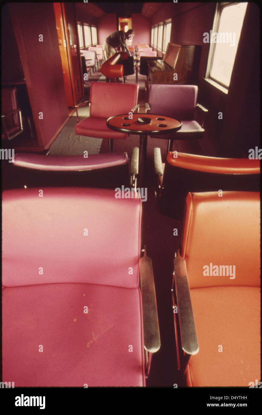 Amtrak train 1970s hi-res stock photography and images - Alamy