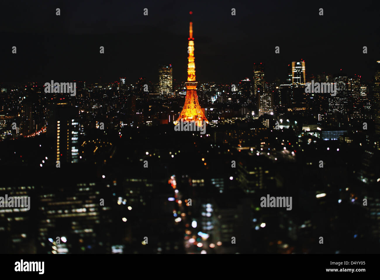 Tokyo Tower and cityscape at night Stock Photo - Alamy