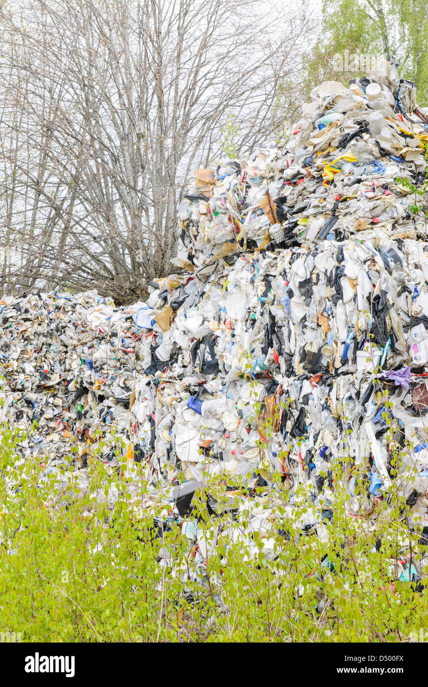 Pile of litter hi-res stock photography and images - Alamy
