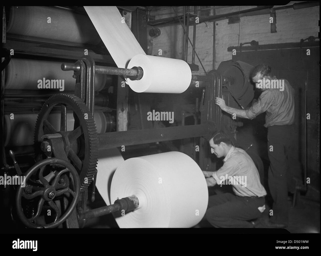 Calender machine hi-res stock photography and images - Alamy