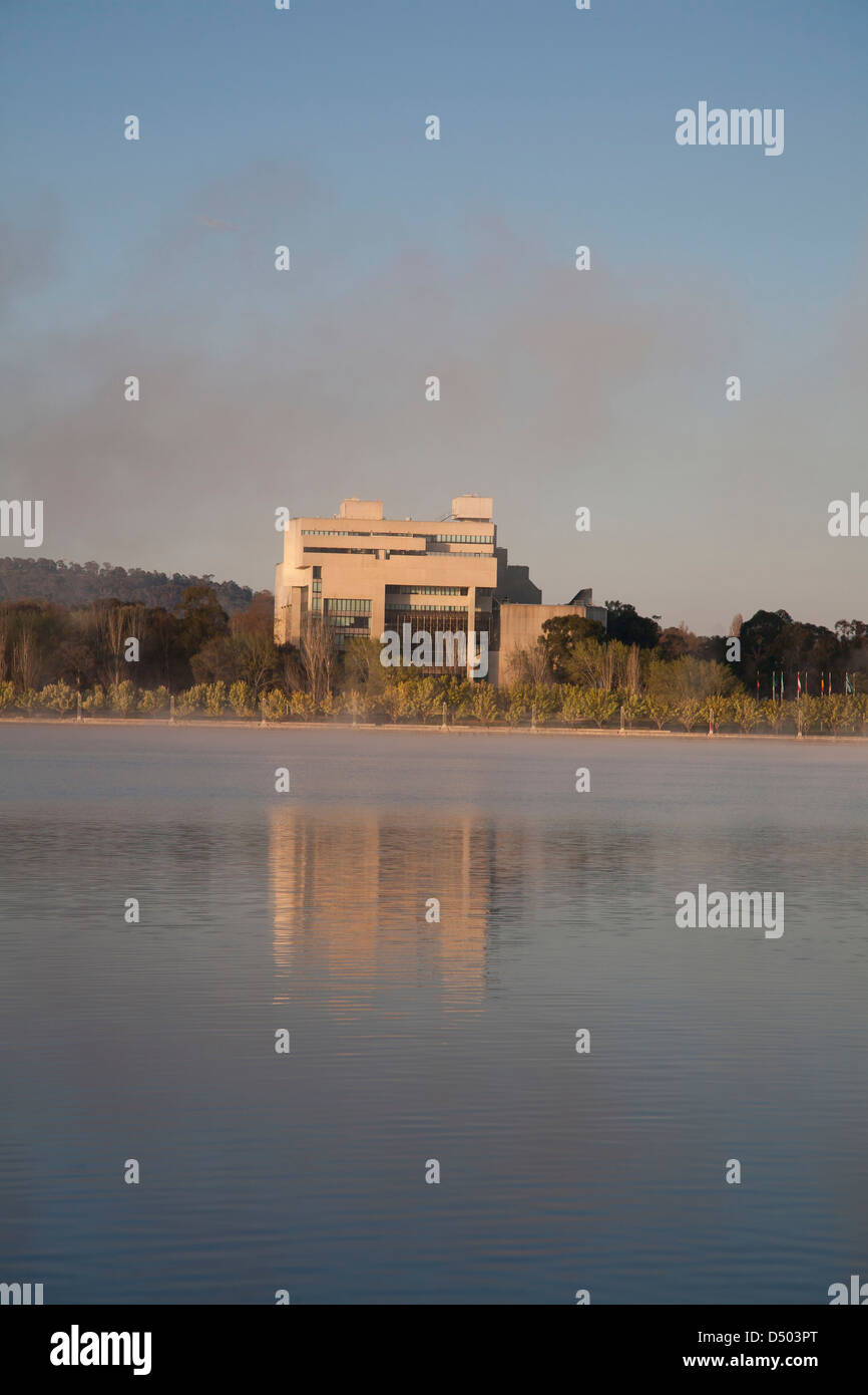The High Court building is an outstanding example of late modern ...