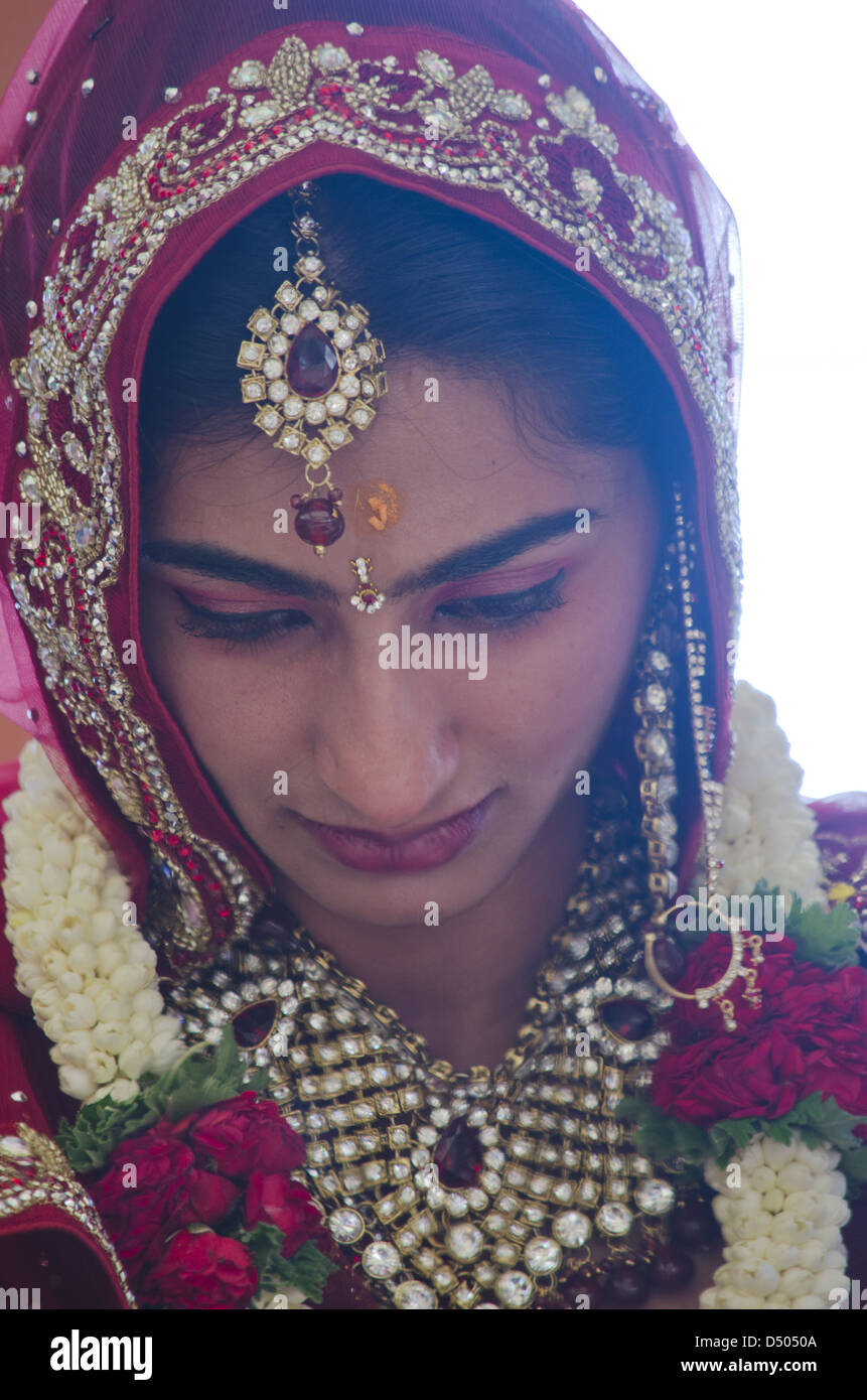 Beautiful Indian, Punjabi Bride at her wedding Stock Photo - Alamy
