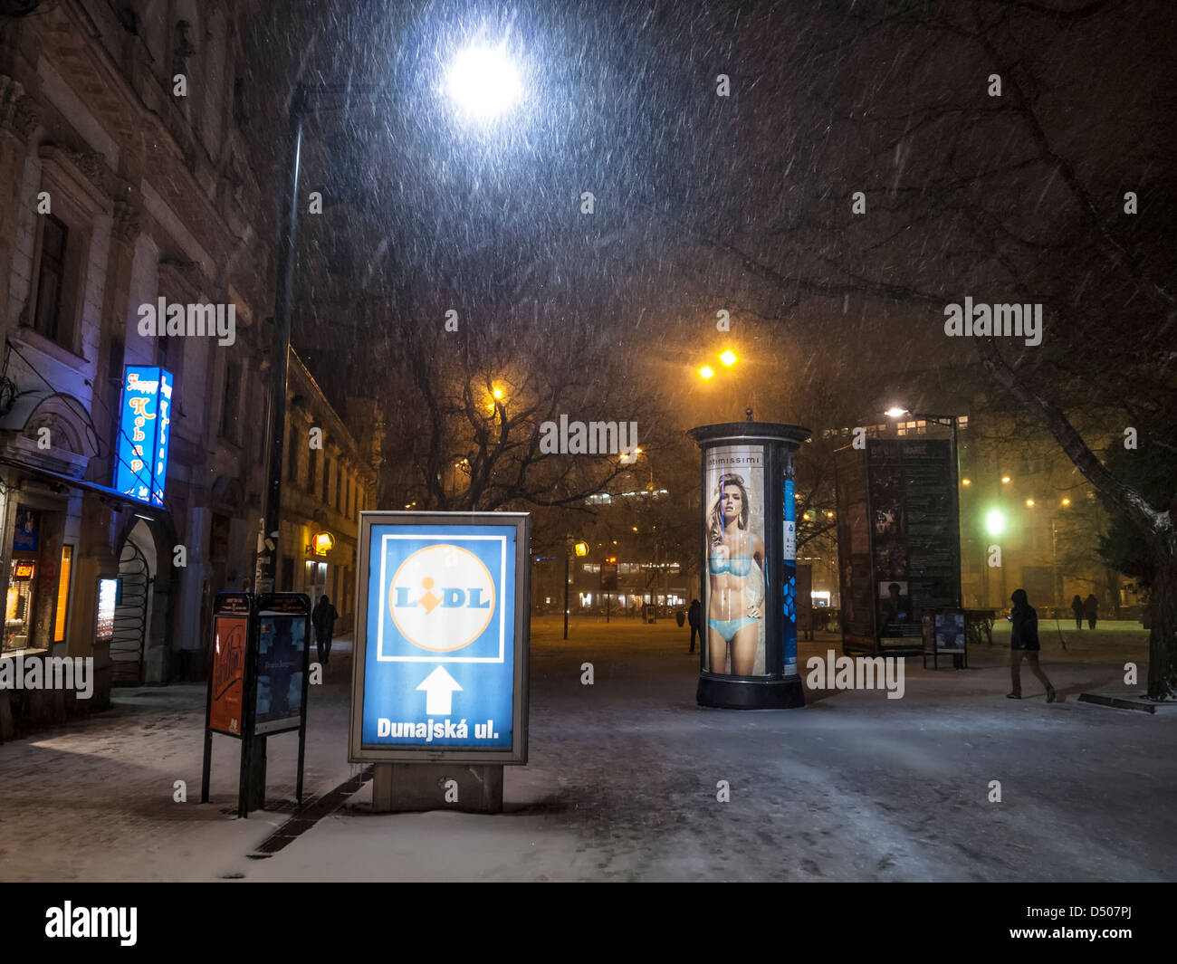 Lidl Night High Resolution Stock Photography and Images - Alamy