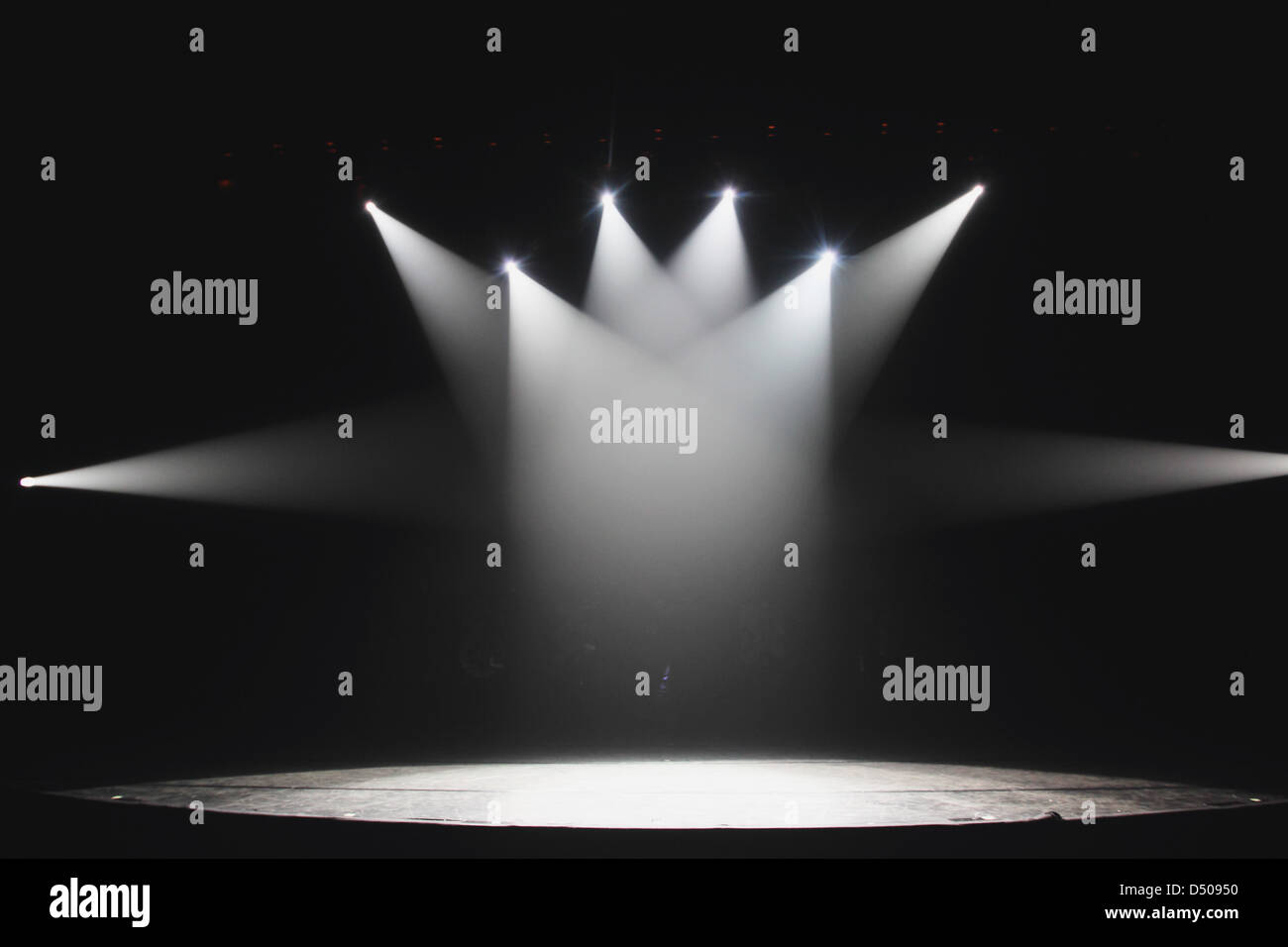 Theater stage lighting hi-res stock photography and images - Alamy