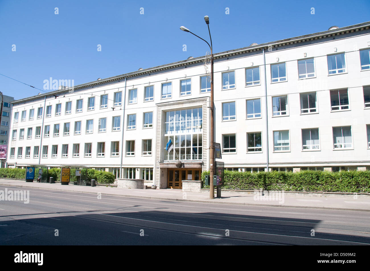 Tallinn University Logo