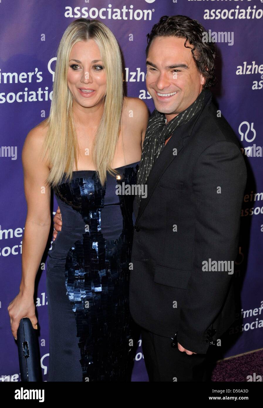 Kaley cuoco and johnny galecki hi-res stock photography and images - Alamy