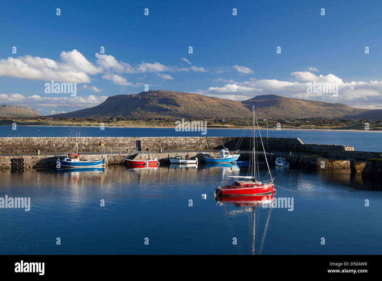 Mullaghmore harbour hi-res stock photography and images - Alamy