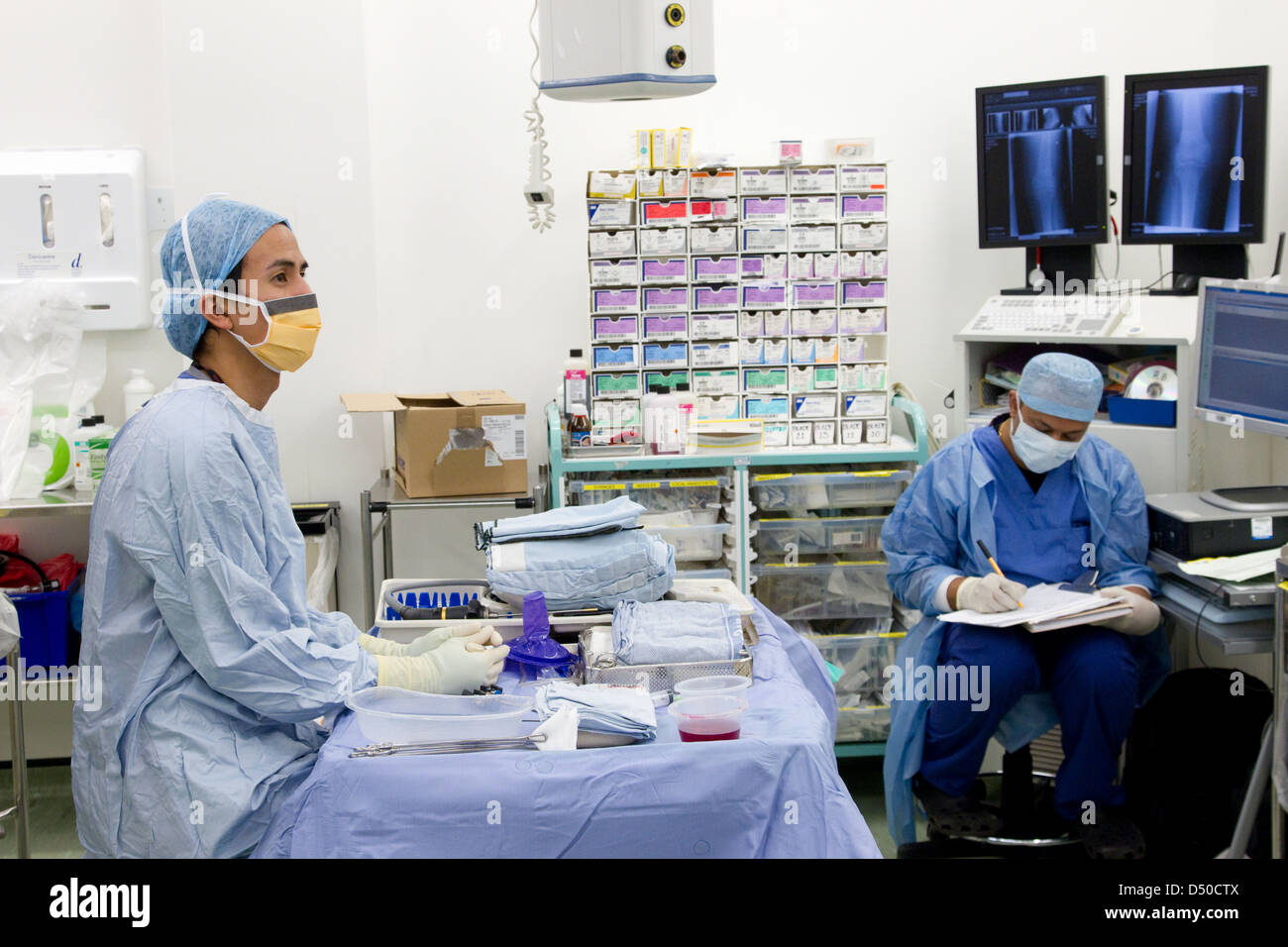 Nhs hospital hi-res stock photography and images - Alamy