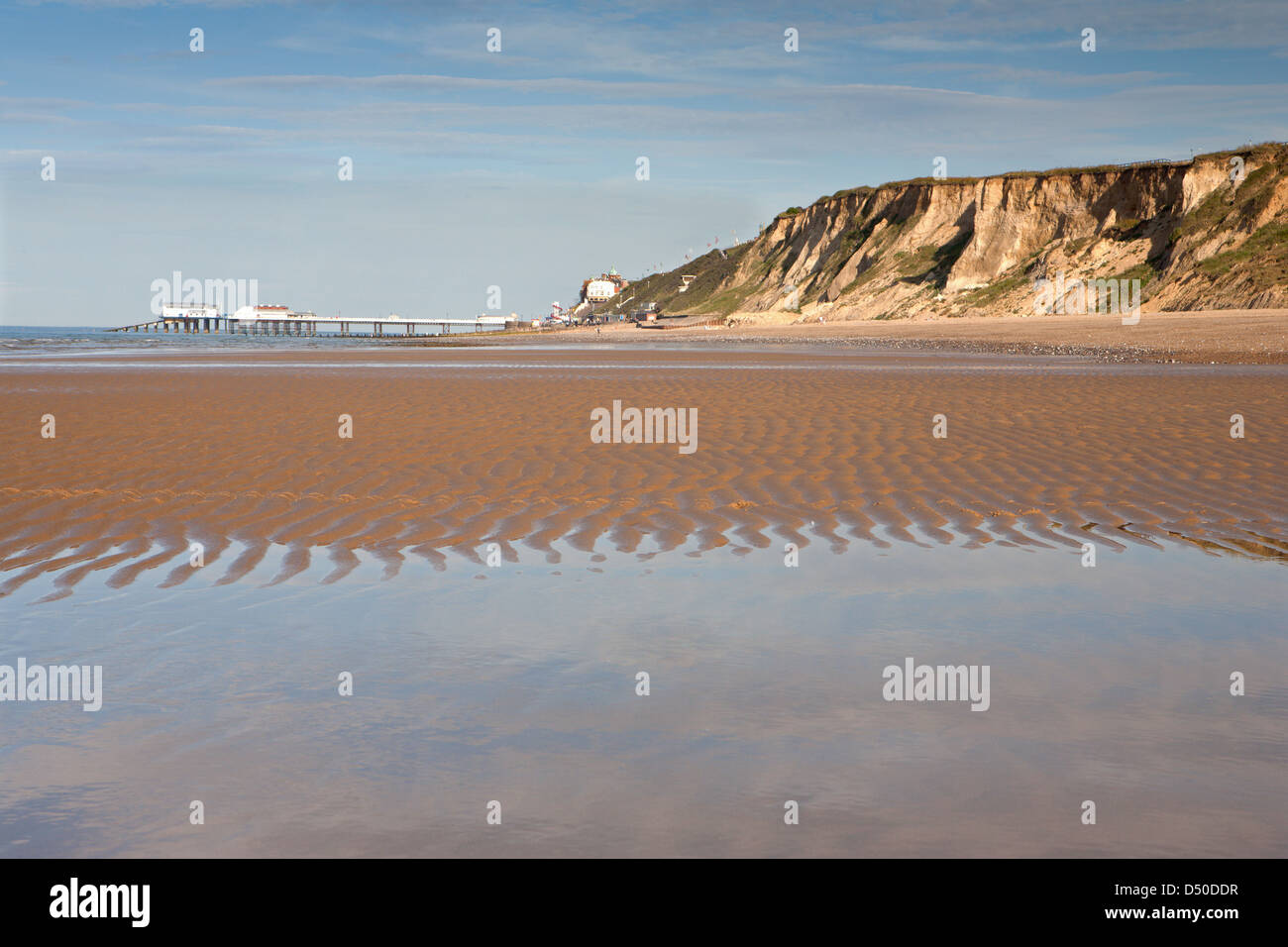 UK; ENGLAND; CROMER; NORFOLK; SEASIDE; BEACH; TOWN; HOLIDAY Stock Photo ...