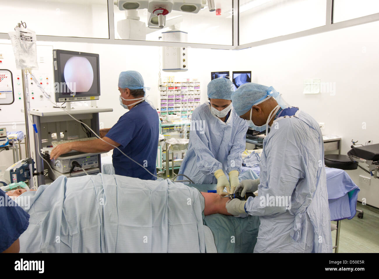 Nhs knee operation hi-res stock photography and images - Alamy