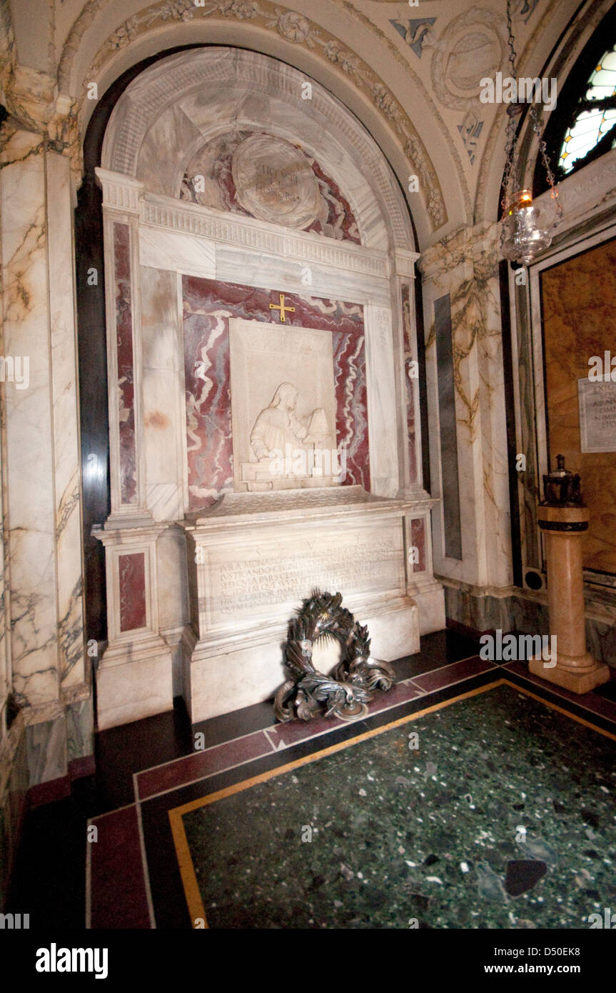 Italy, Emilia Romagna, Ravenna, Tomb of Dante Alighieri Stock Photo - Alamy