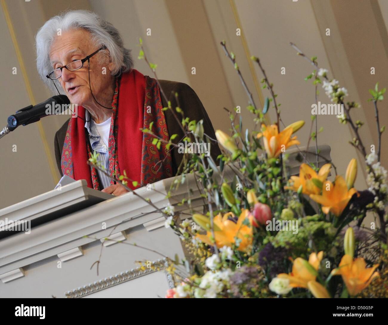 Author Ralph Giordano reads from his book 'Die Bertinis' (The Bertinis ...