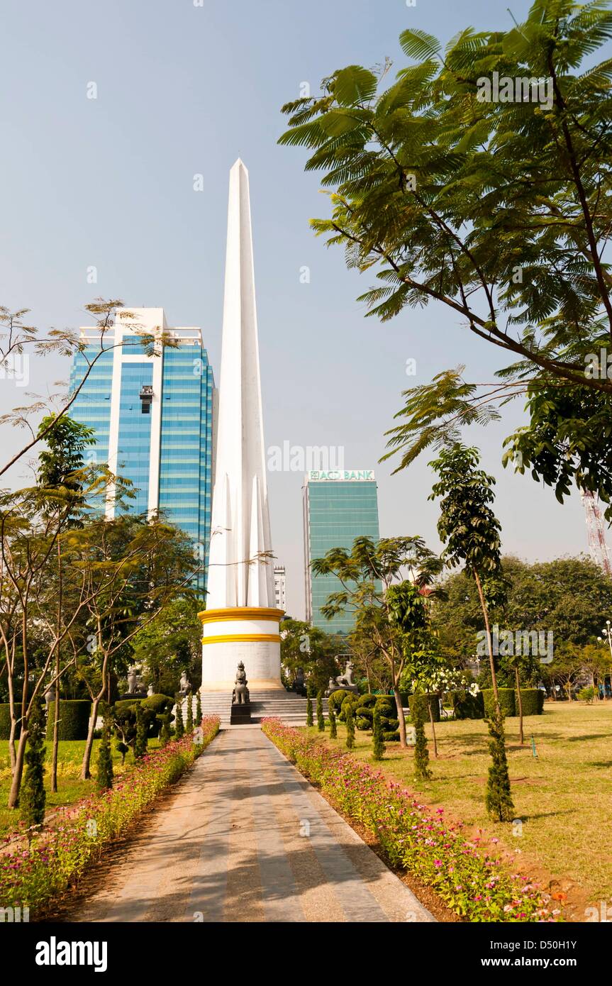 Rangoon burma memorial hi-res stock photography and images - Alamy