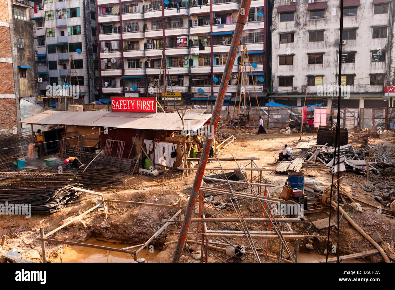 Yangon construction site hi-res stock photography and images - Alamy