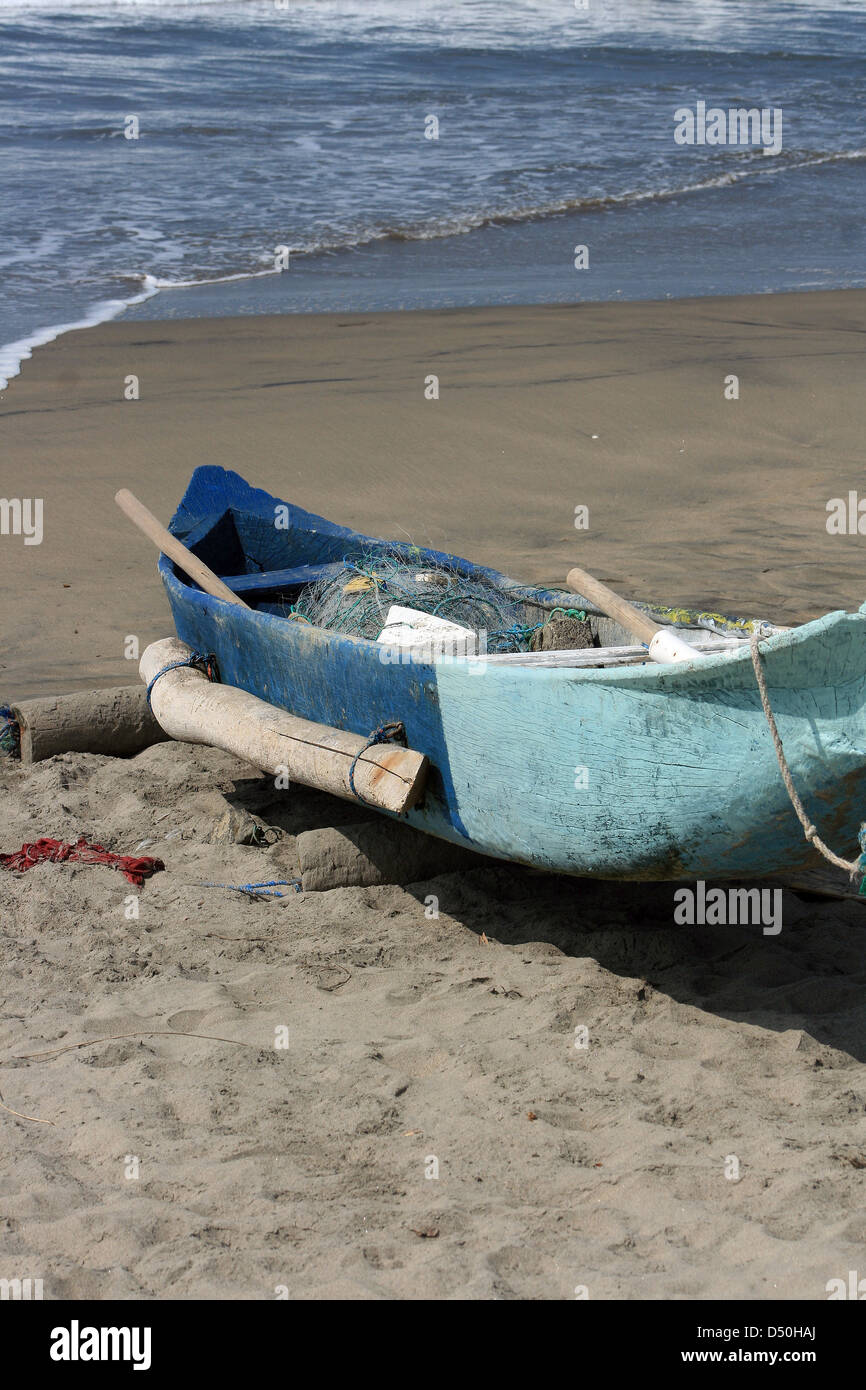 Dugout boat hi-res stock photography and images - Alamy
