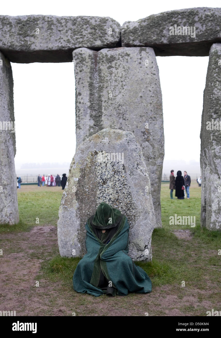 Spring equinox stonehenge hi-res stock photography and images - Alamy