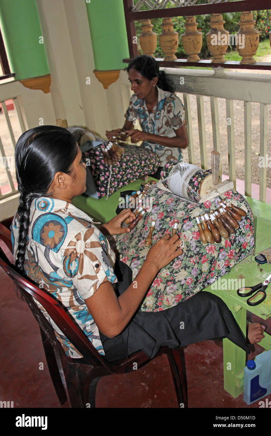 Lace makers hi-res stock photography and images - Alamy