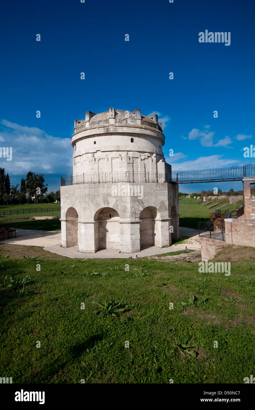 Mausoleo di teodorico hi-res stock photography and images - Alamy