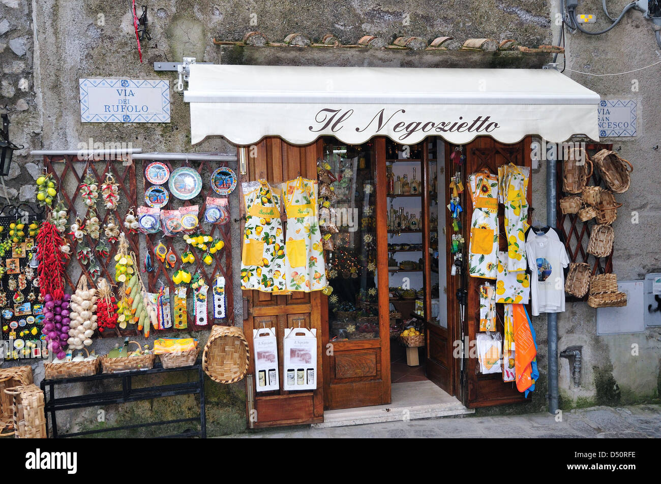 Ravello shop hi-res stock photography and images - Alamy