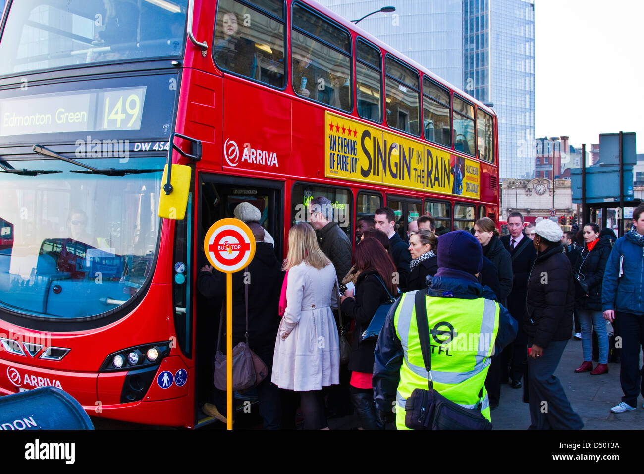 People boarding buses hi-res stock photography and images - Alamy