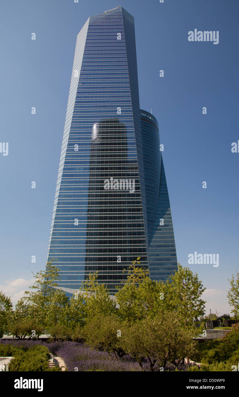 Four towers madrid hi-res stock photography and images - Alamy