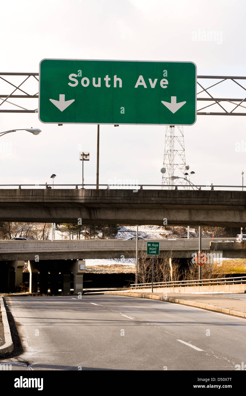 Ave sign hi-res stock photography and images - Alamy