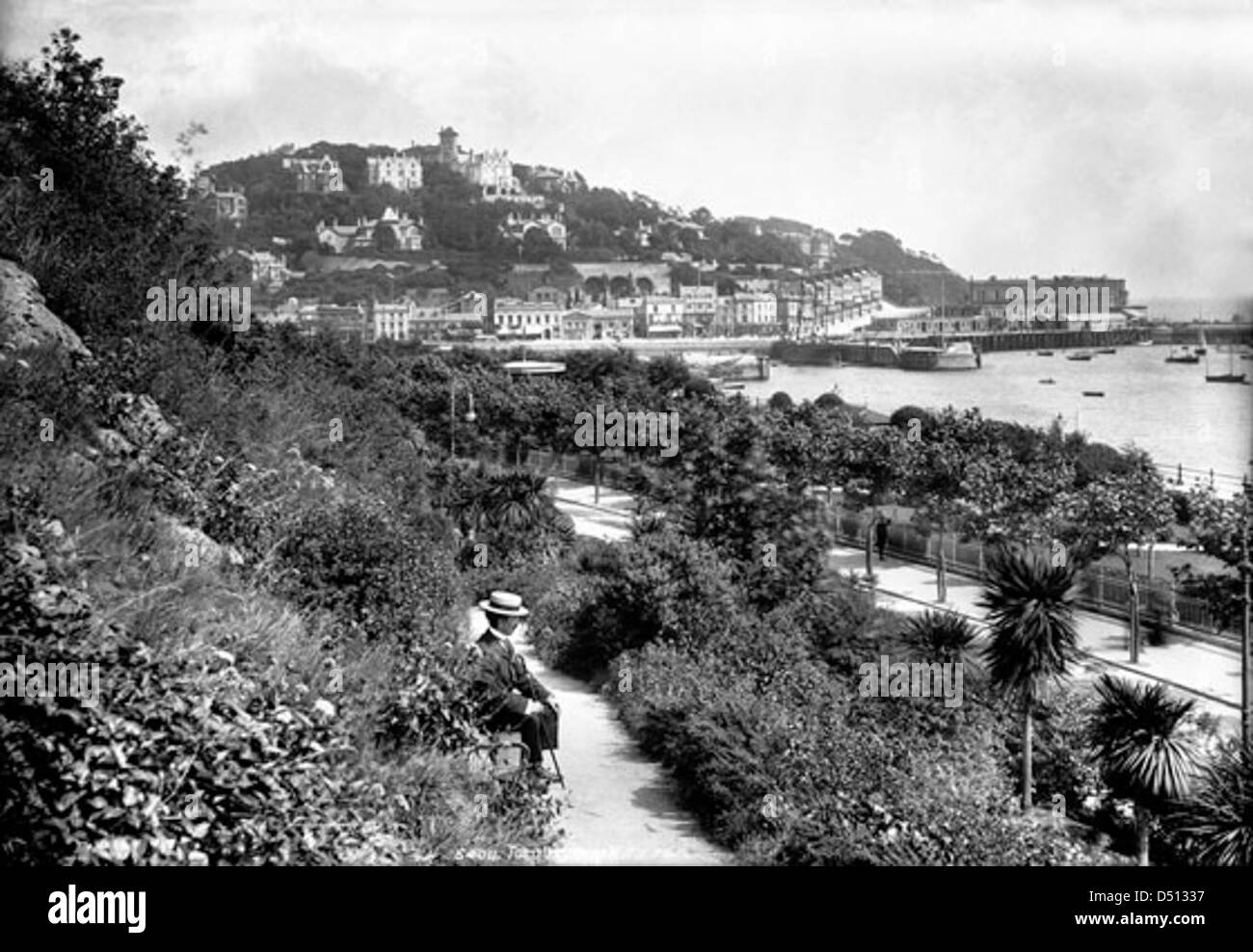 Vintage seaside man Black and White Stock Photos & Images - Alamy
