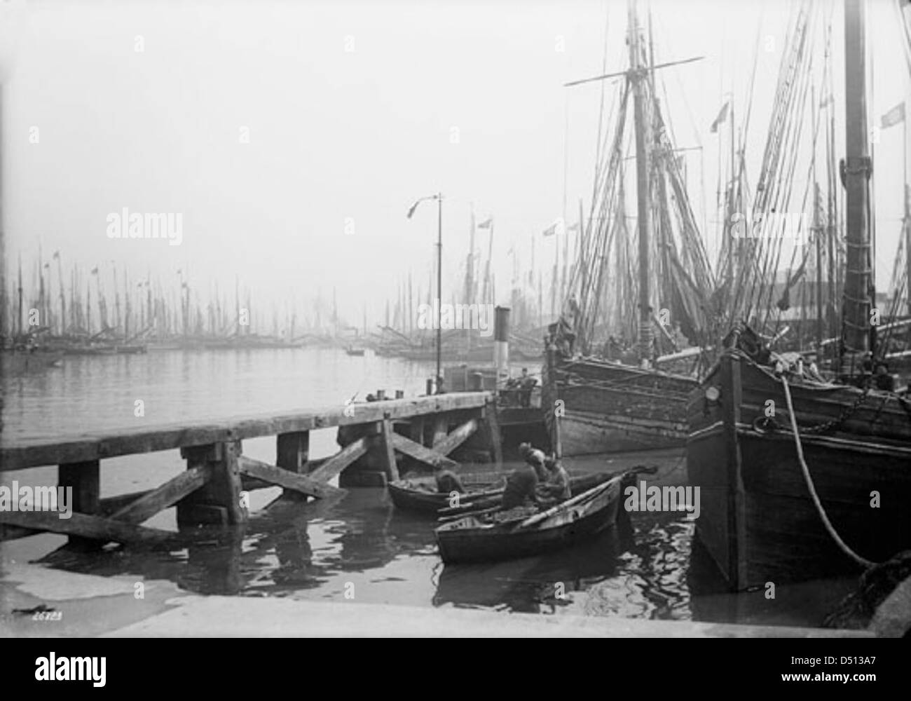 Fish dock historical hi-res stock photography and images - Alamy